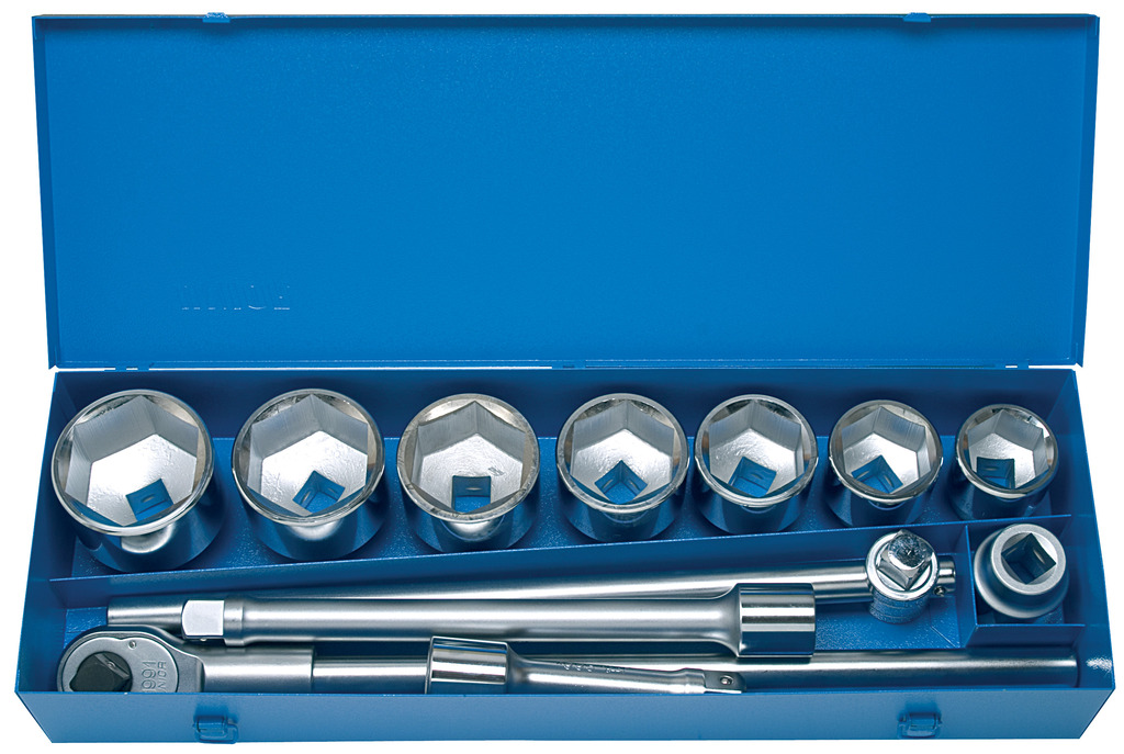 Socket set 1" in metal box