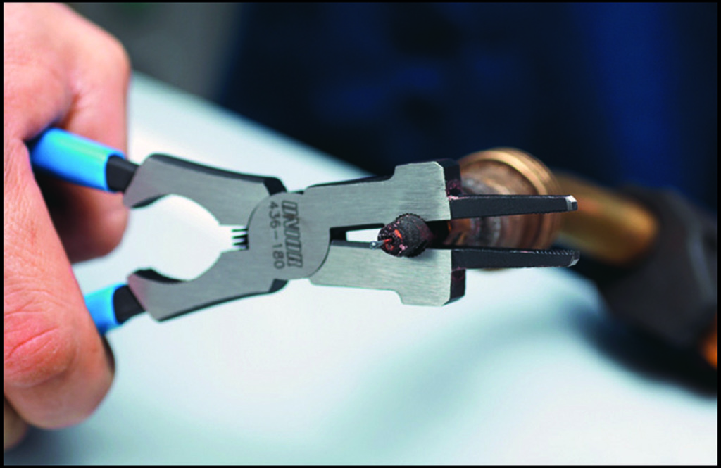 Universal welding pliers